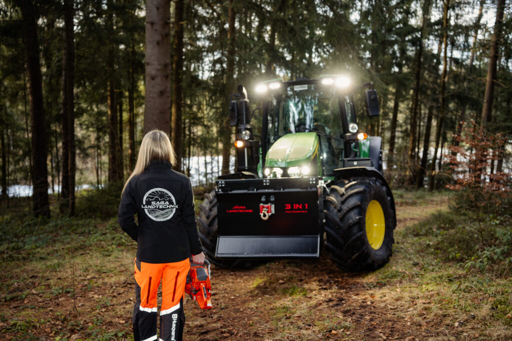 Grünlandstriegel NS Alpin 2500 - SAGA Landtechnik
